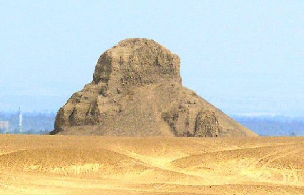 Pyramides des Amenemhat